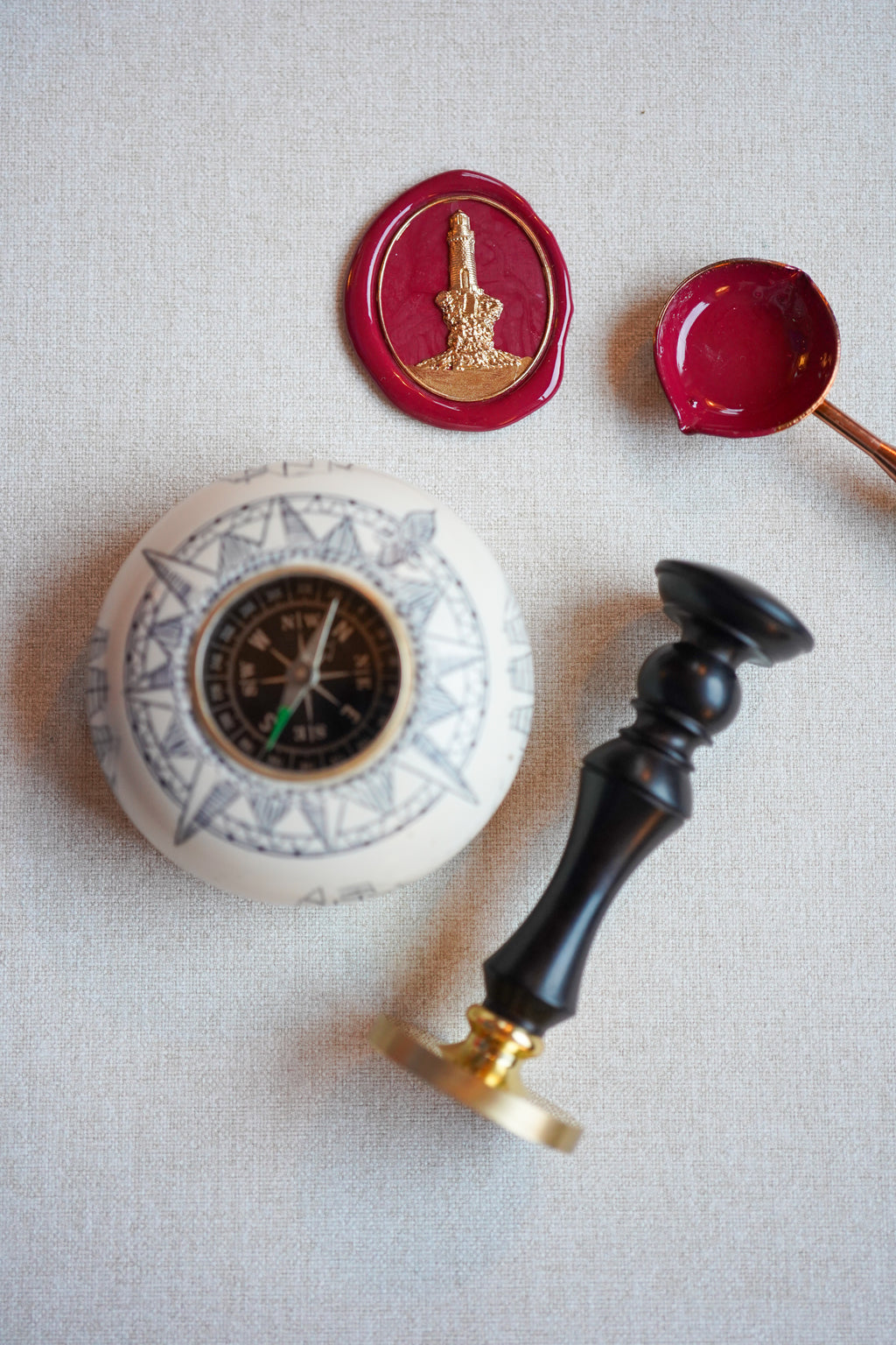 The Lighthouse Seal – KATHRYN HASTINGS & CO.